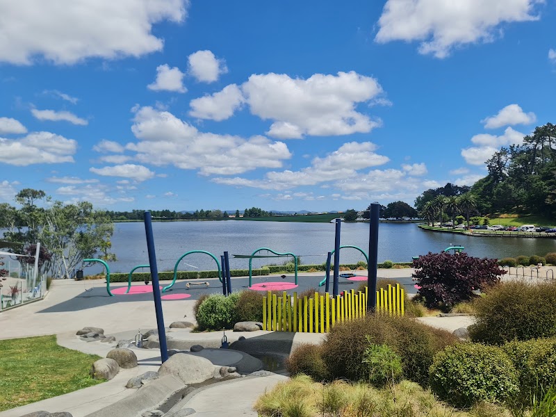 Lake Playground in Hamilton Lake, Waikato | Family Action